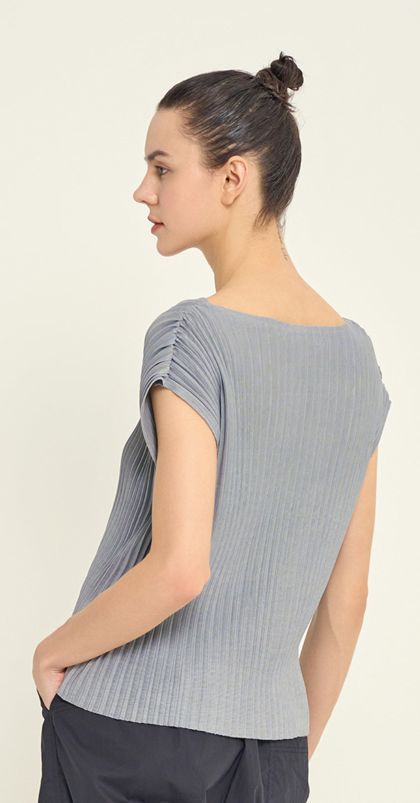 Pleated Shell- Dusty Blue – OLIVE + FINN